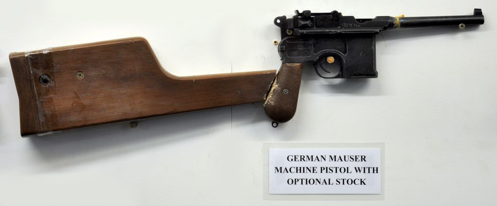 Mauser C96Semi-automatic pistol, Machine Pistol (M712 Schnellfeuer).